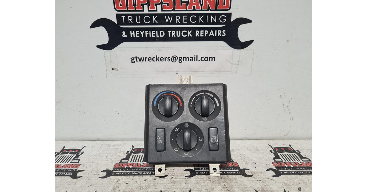VOLVO VOLVO HEATER CONTROL UNIT 20508582 VOLVO 20508582 20508582 for sale
