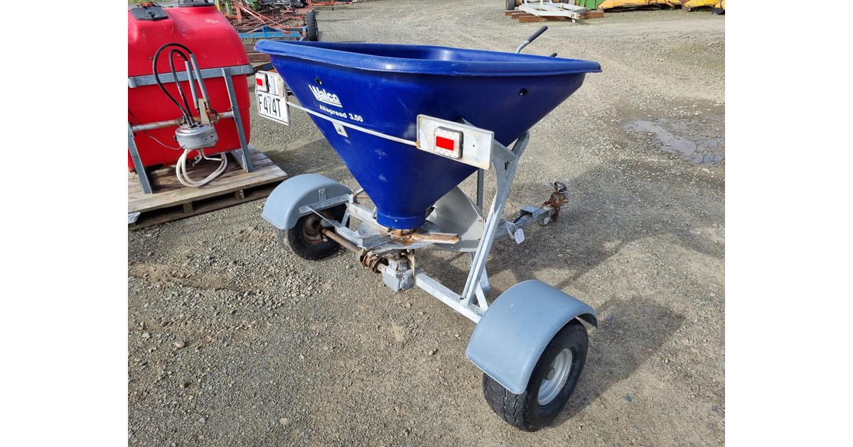 WALCO 350 WIDE AXLE FERTILISER SPREADER for sale