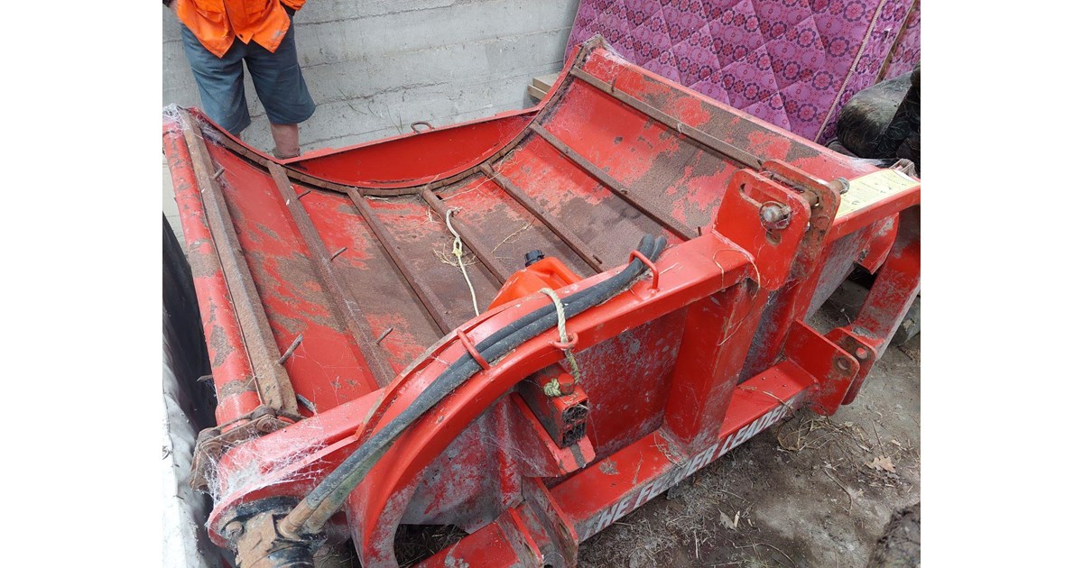 FEEDER LEADER THE BOSS SINGLE ROUND BALE FEEDER for sale