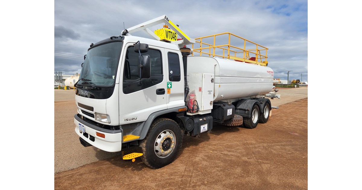 2004 ISUZU FVZ1400 WATER TRUCK 15KL for sale