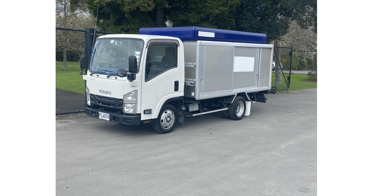 2017 ISUZU NLR85 for sale