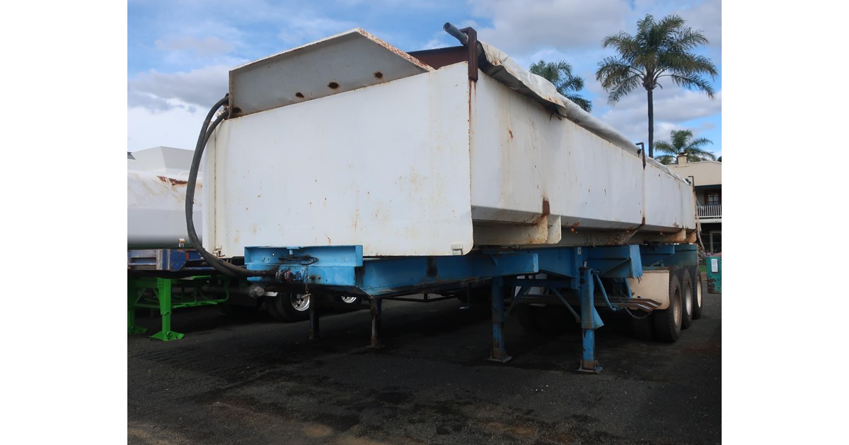 1980 D TRANS TRI AXLE SIDE TIPPER for sale