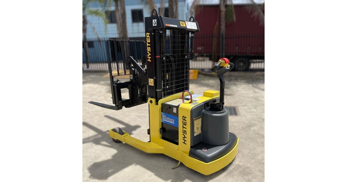 2008 HYSTER 1.5T WALKIE REACH STACKER WITH LIFTING LUGS for sale