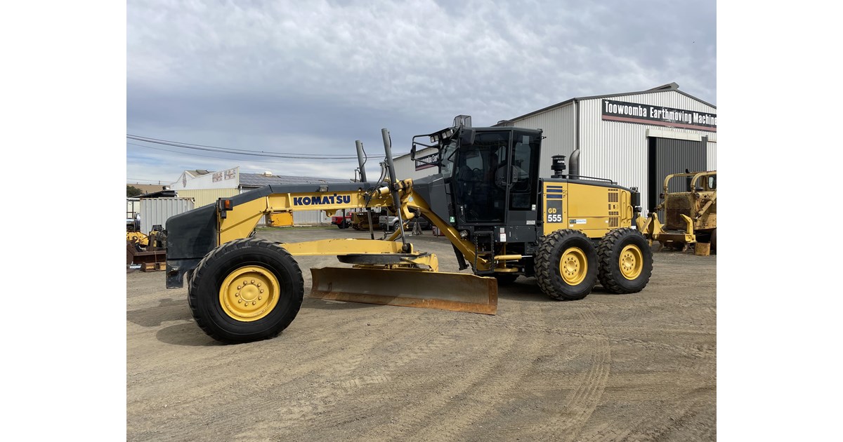 2011 KOMATSU GD555-5 for sale