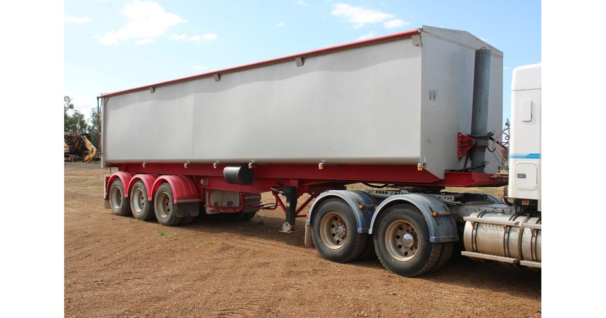 2014 RHINO TRI AXLE TIPPER for sale