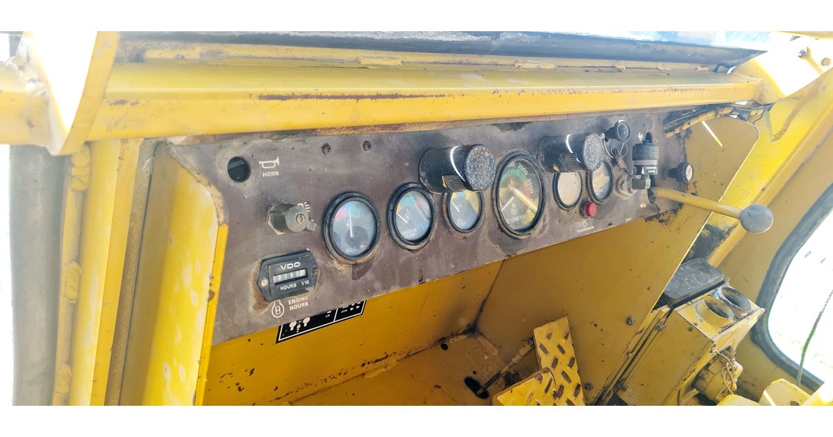 1987 CASE 1150D for sale (refcode DIY1159182)