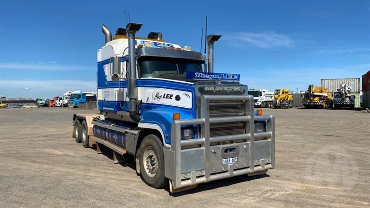 2004 MACK TITAN for sale