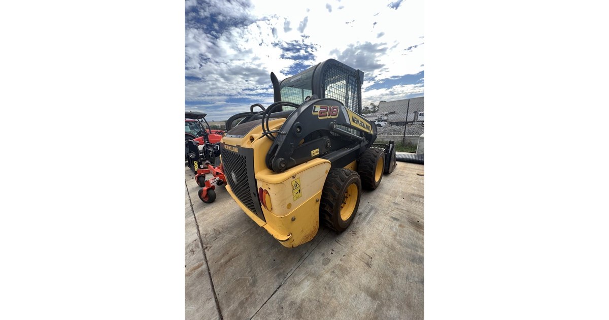 NEW HOLLAND LX665 for sale