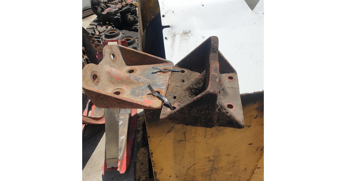 INTERNATIONAL REAR ENGINE MOUNTS 474780 ATKINSON INTERNATIONAL 474780 ...
