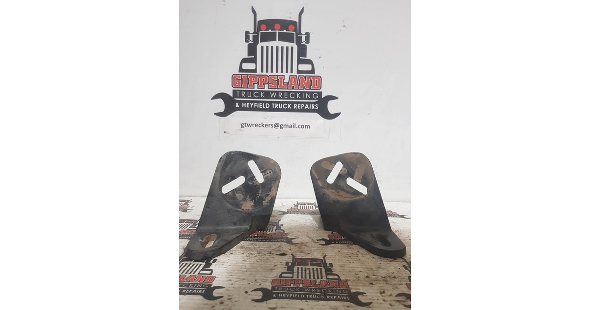 KENWORTH KENWORTH HOOD GUIDE BRACKETS K2751516 K2751516 for sale