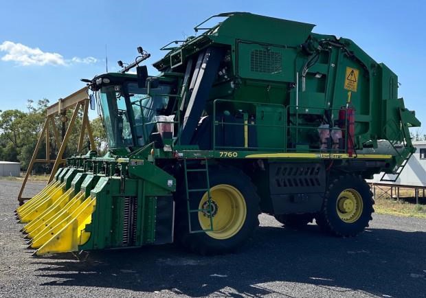 JOHN DEERE 7760 for sale