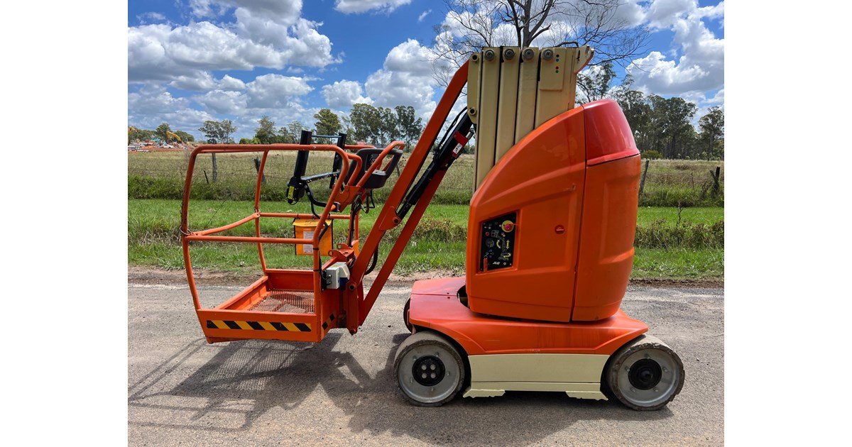 2013 JLG TOUCAN 10E for sale