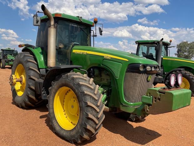 JOHN DEERE 8520 for sale