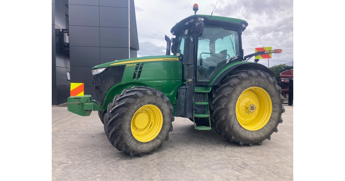 JOHN DEERE 7200R for sale