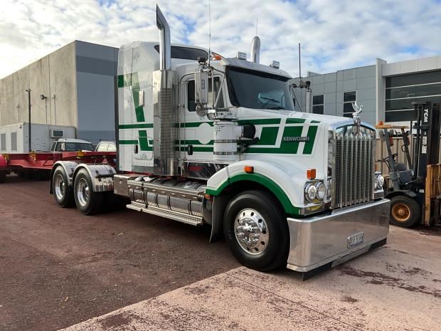 2017 KENWORTH T409 SAR T409SAR for sale