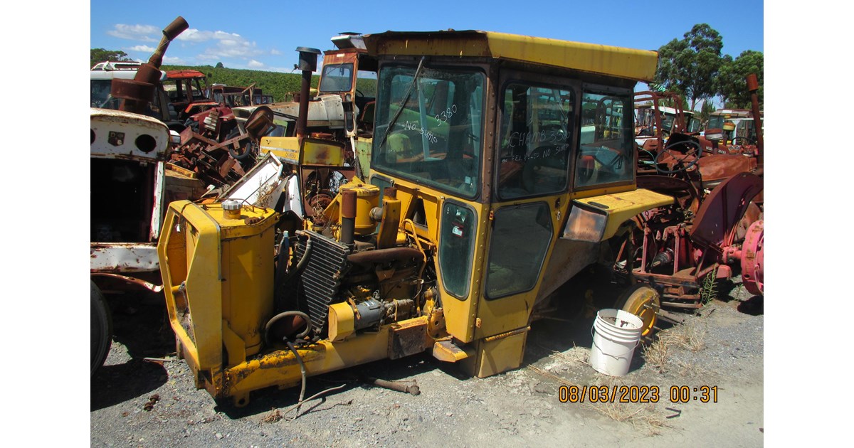 CHAMBERLAIN 3380 TRACTOR (SEVERAL OF) WRECKING PARTS ONLY for sale