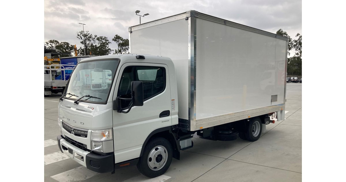 2022 FUSO CANTER for sale