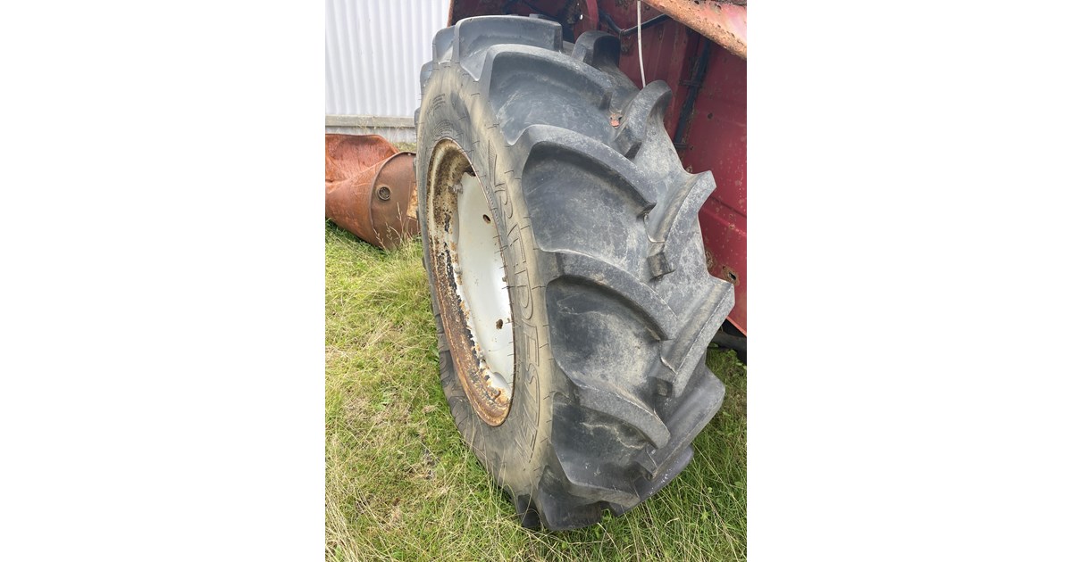 WHEELS AND TYRES 340/85/R28 (13/6/28 13/6/R28 for sale