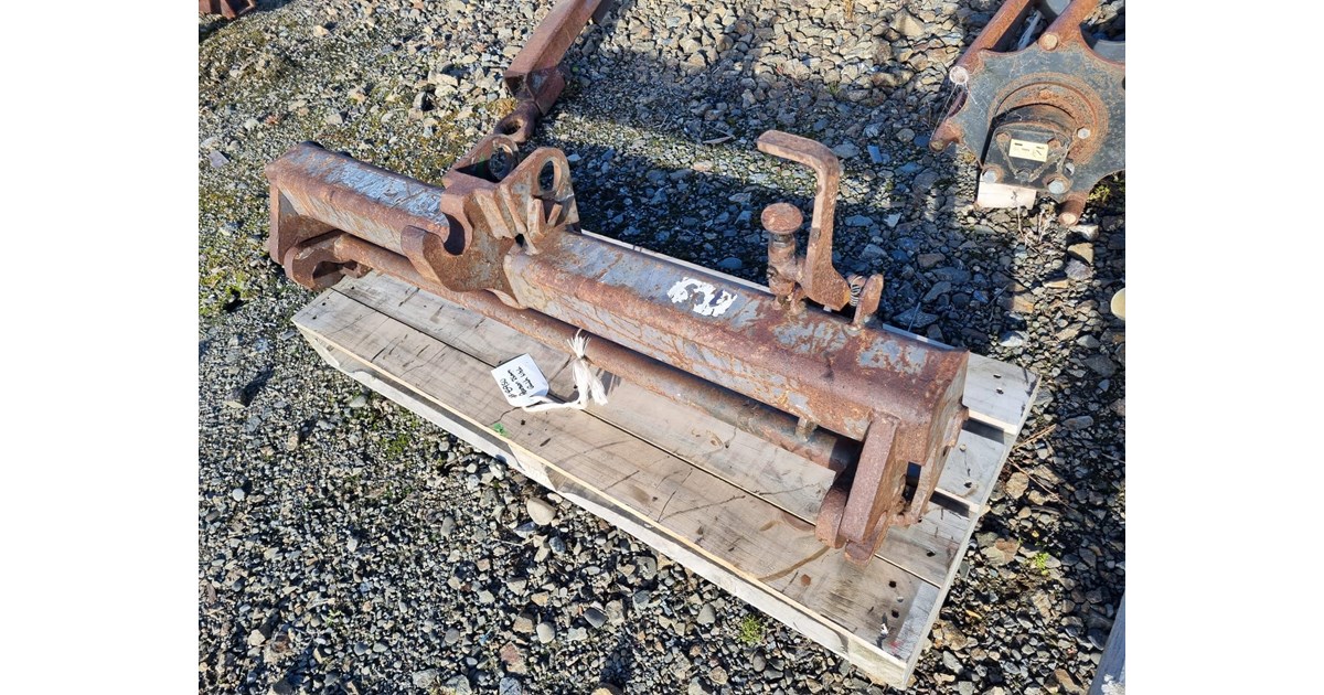 PEARSON 35MM FRONT END LOADER QUICK HITCH for sale