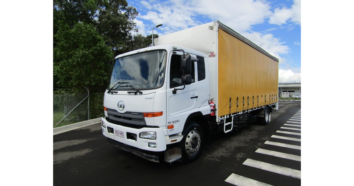 2015 UD CONDOR for sale