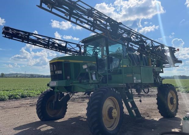JOHN DEERE 4700 for sale