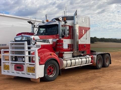 2011 KENWORTH T909 for sale