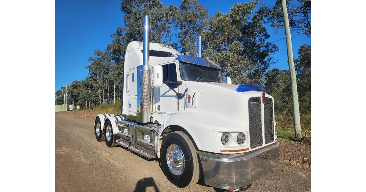 2007 KENWORTH T404S CUMMINS , AUTO for sale