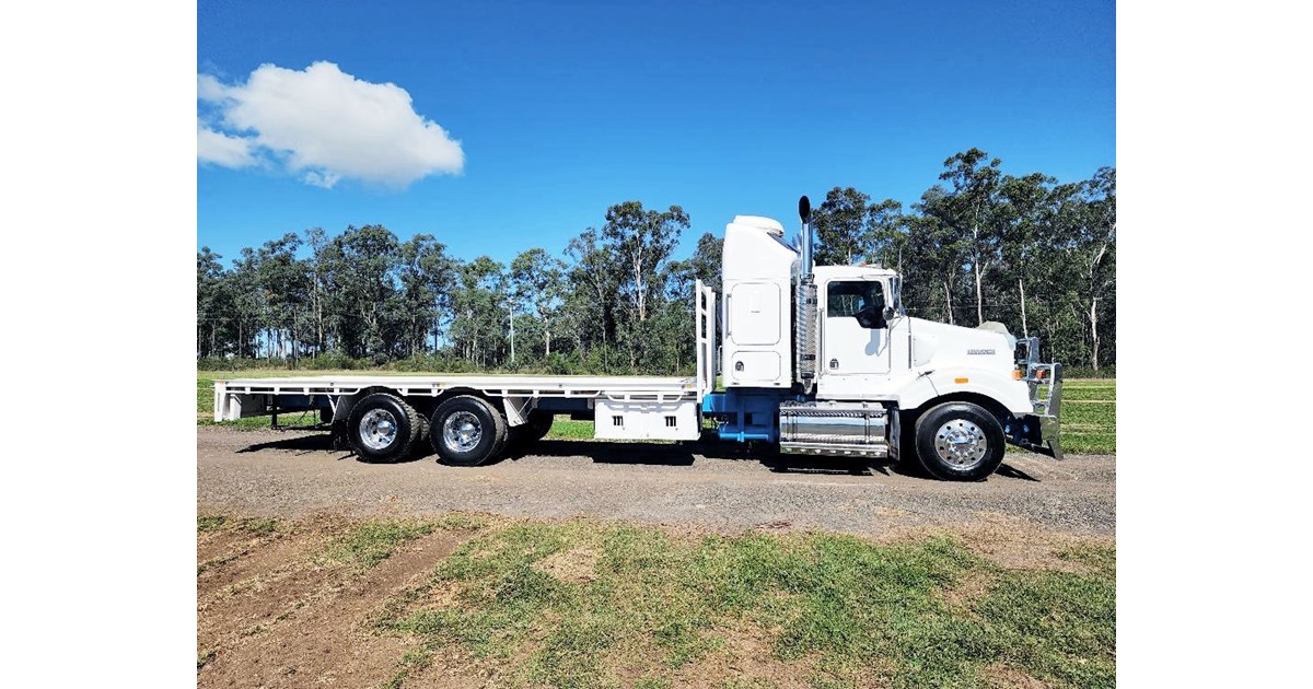 2004 KENWORTH T404 SAR 500HP , AUTO , 90T , 7.5MTR TRAY for sale