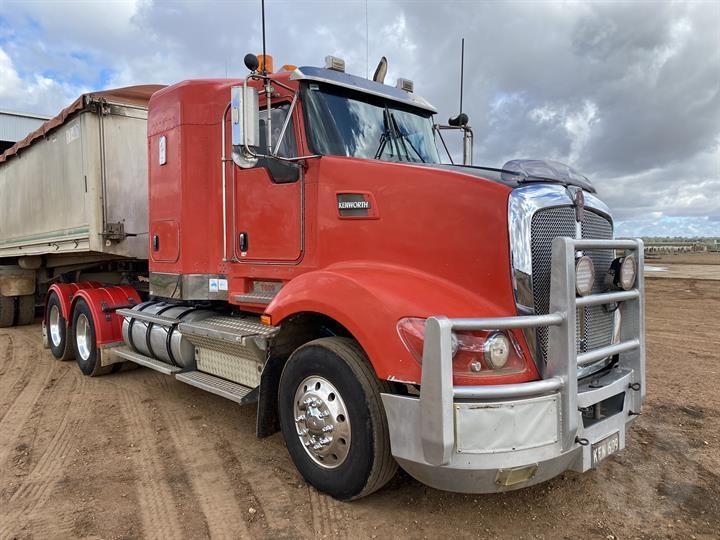 2012 KENWORTH T609 for sale