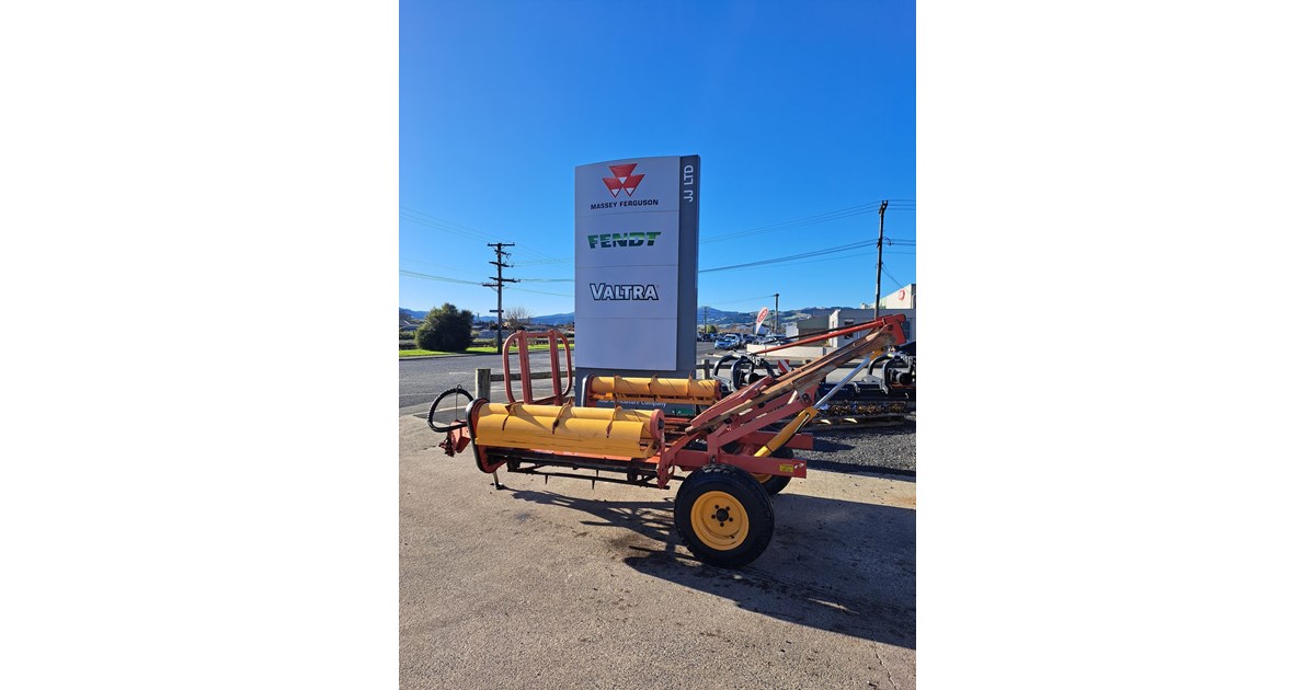 DUNCAN SIDEWINDER SE Trailed 2 Bale Feeder for sale