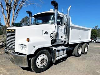 2002 MACK TRIDENT for sale (refcode TA1174340)