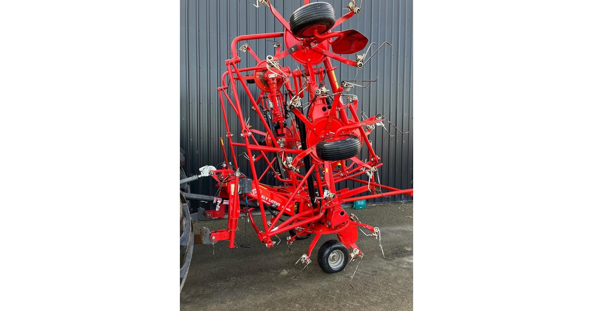 2016 LELY LOTUS 900 for sale