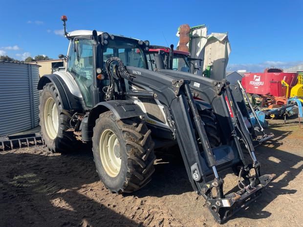 2019 VALTRA N113H VALTRA N134H + FEL+BUCKET+FORK for sale