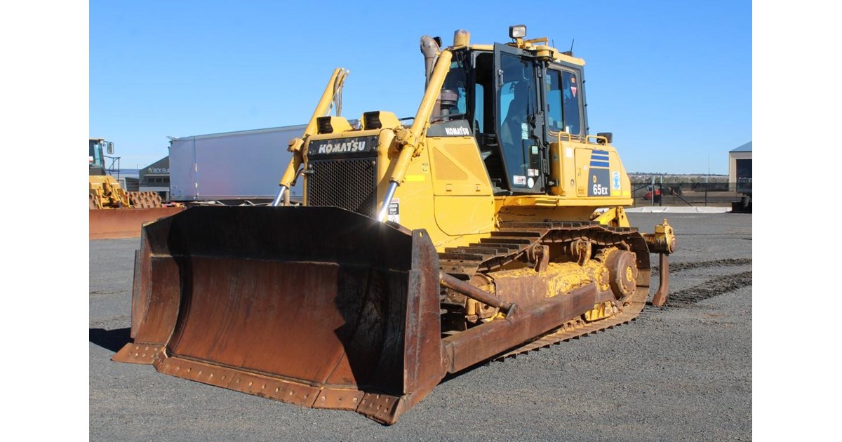 2015 KOMATSU D65EX-16 for sale