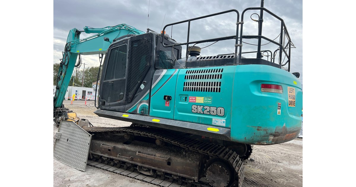 2018 KOBELCO SK250-10 for sale