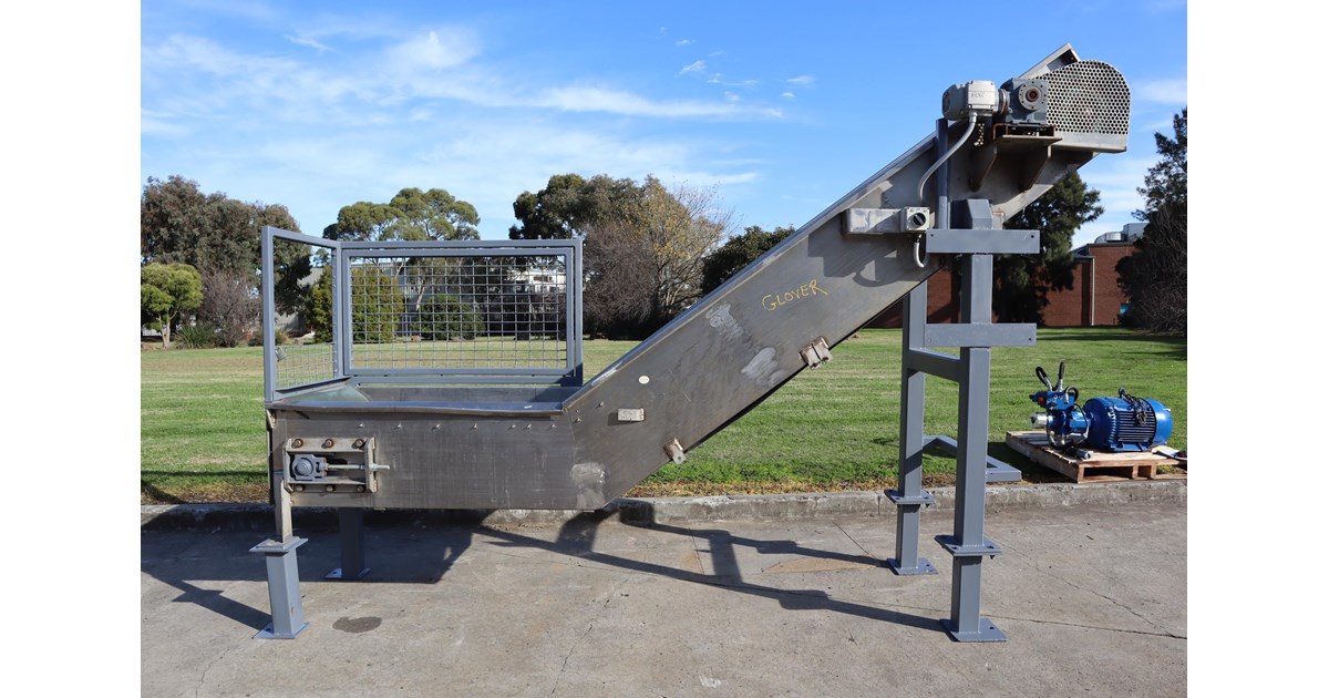 LARGE STAINLESS STEEL INCLINE WIPER CONVEYOR 3.3M LONG for sale ...