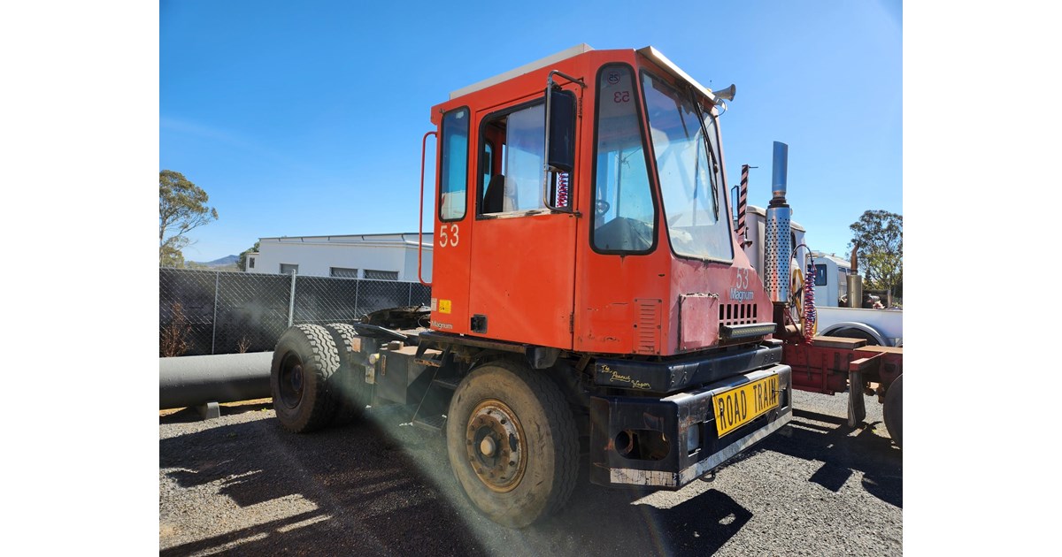SISU TERMINAL TRACTOR for sale