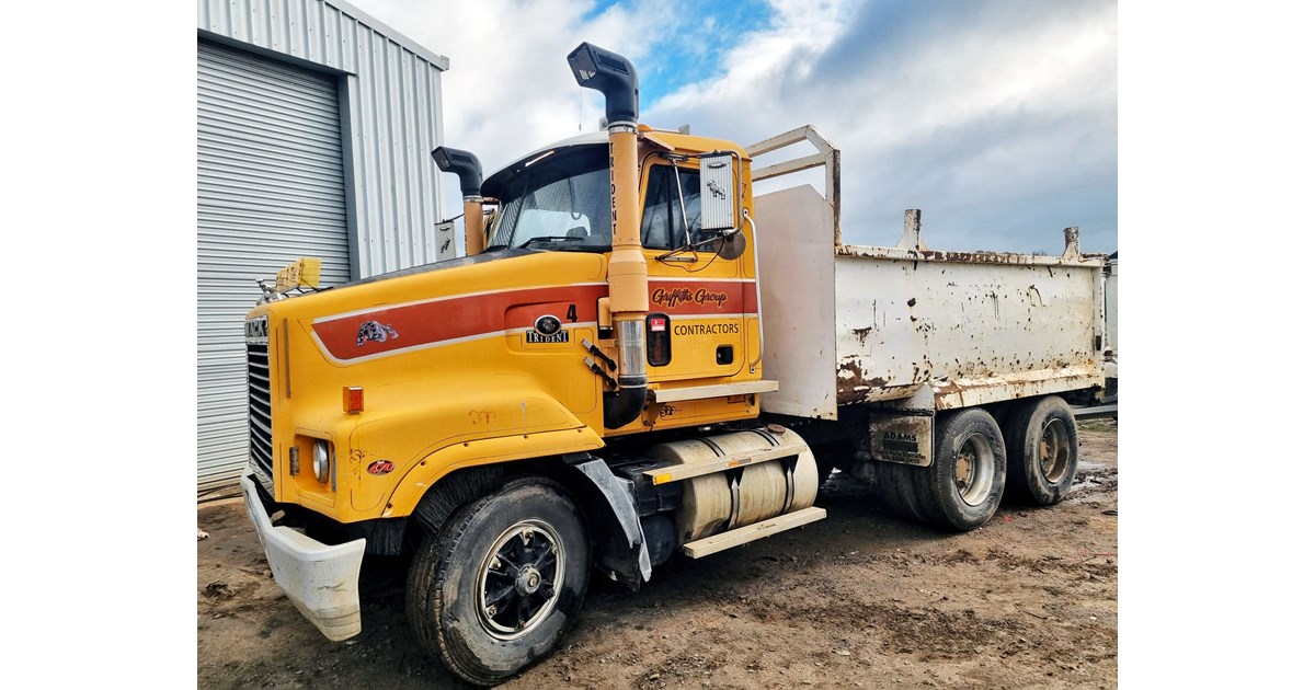 2001 MACK TRIDENT for sale (refcode TA1185762)