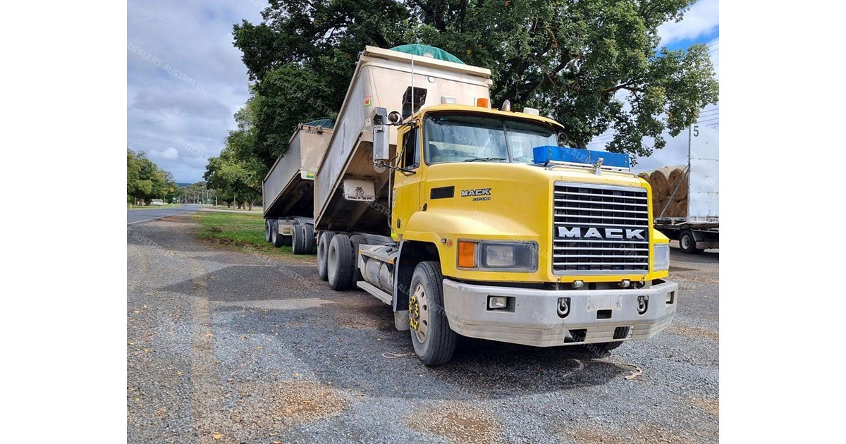 2003 MACK CH for sale