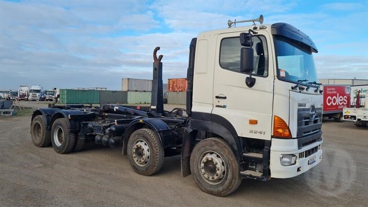 2014 HINO FY 700 for sale