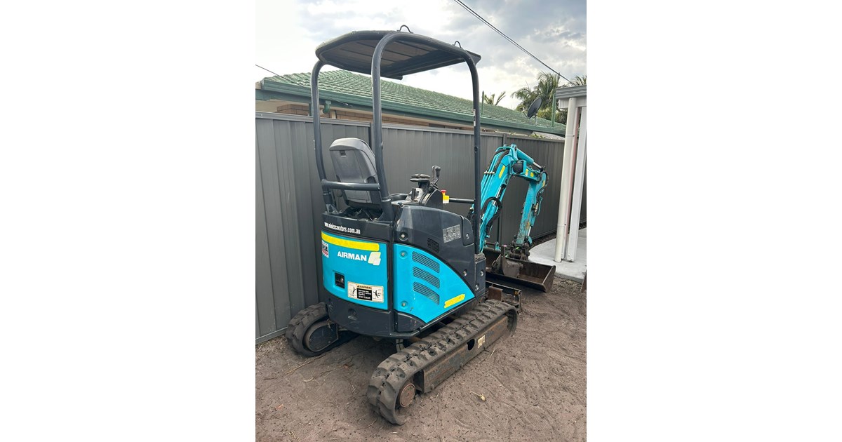 2011 AIRMAN AX17U-4 for sale