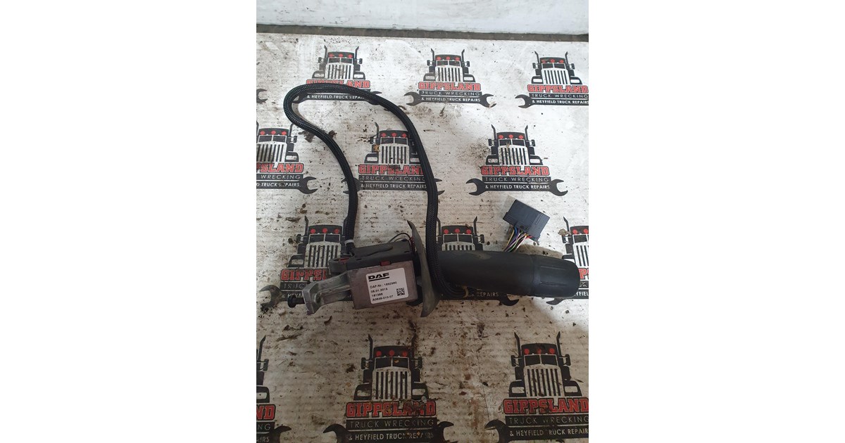 DAF STEERING COLUMN SWITCH 1892960 DAF STEERING COLUMN SWITCH 1892960 ...