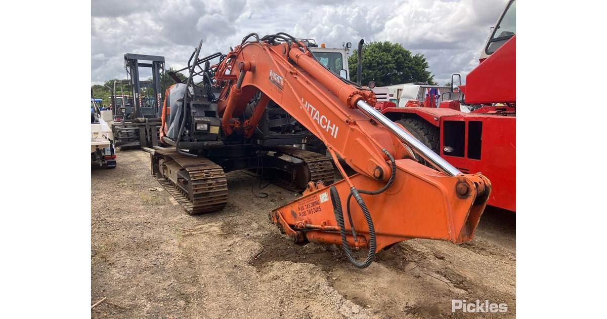 2005 HITACHI ZX135 for sale (refcode TA1121230)
