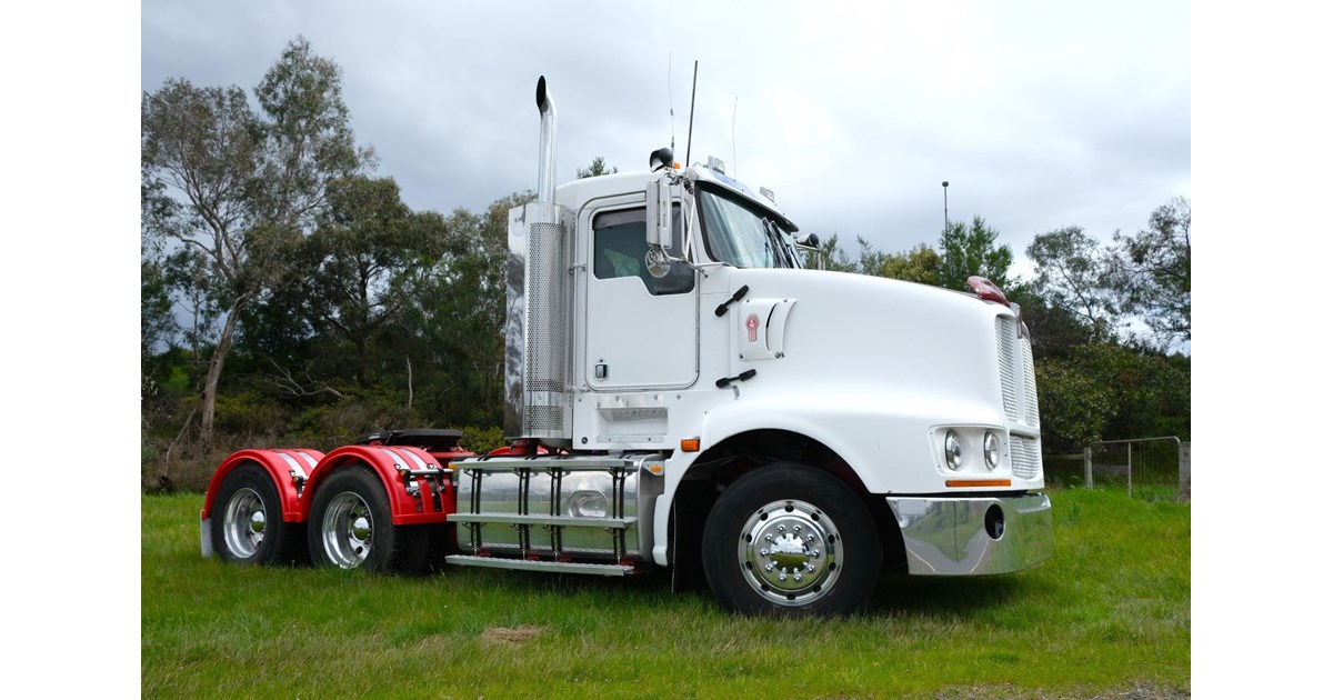 2011 KENWORTH T608 for sale
