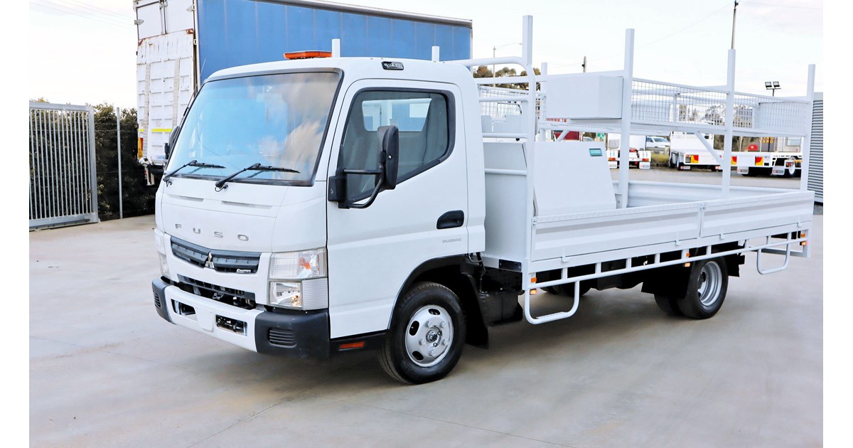2013 FUSO CANTER for sale