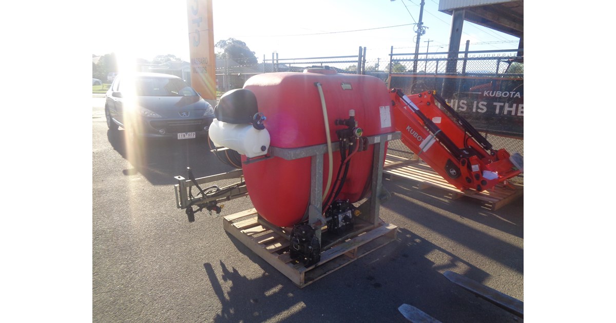SILVAN 600 LITRE BOOMSPRAY for sale