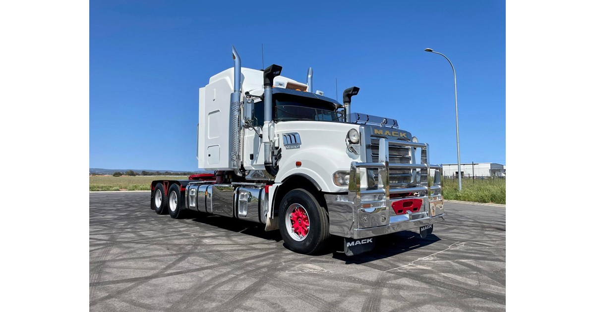 2014 MACK TITAN for sale