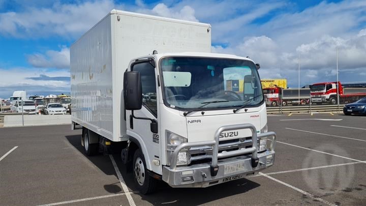 2012 ISUZU NPR 200 Medium Premium for sale