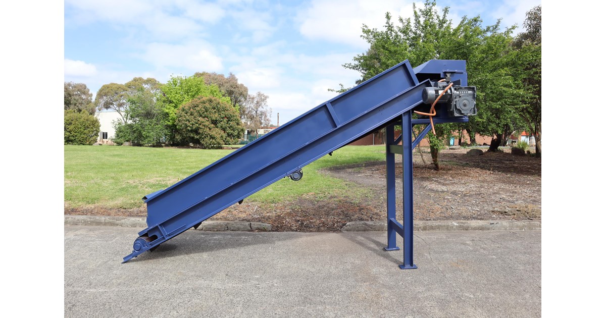 ELEVATOR INCLINE CONVEYOR WITH GLASS BREAKER 1780MM HIGH for sale