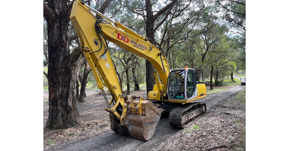 2004 SUMITOMO SH200 for sale (refcode TA1196826)